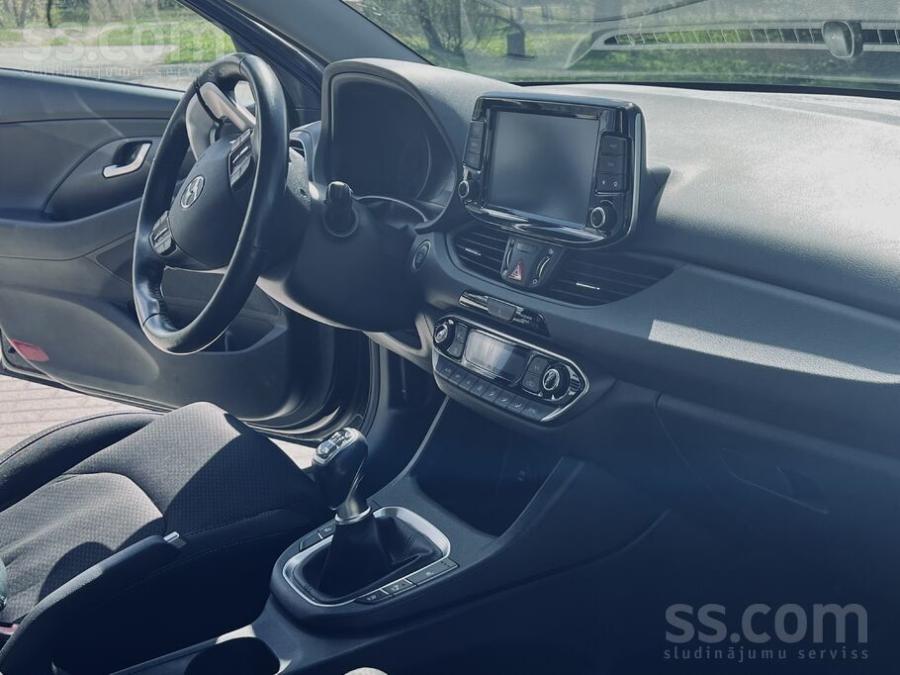 Melns Hyundai i30 2018 Rīga, ar dzinēja tilpumu 1.40 L un nobraukumu 56 tūkst. km par 12900 €, foto 18 vietnē AUTOMOTO.COM.LV