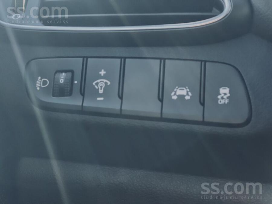 Melns Hyundai i30 2018 Rīga, ar dzinēja tilpumu 1.40 L un nobraukumu 56 tūkst. km par 12900 €, foto 20 vietnē AUTOMOTO.COM.LV