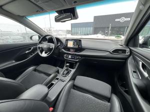 Black Hyundai i30 2019 in Siauliai, with an engine capacity of 1.58 L and mileage of 202 thousand km for 9900 €, photo 31 on AUTOMOTO.COM.LV