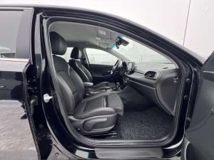 Black Hyundai i30 2019 in Siauliai, with an engine capacity of 1.58 L and mileage of 202 thousand km for 9900 €, photo 32 on AUTOMOTO.COM.LV