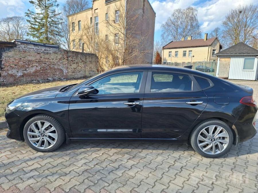Черный Хендай i30 2019 в Рига, объемом двигателя 1.00 л и пробегом 72 тыс. км за 11999 €, фото 3 на AUTOMOTO.COM.LV