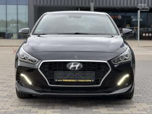 Black Hyundai i30 2019 in Siauliai, with an engine capacity of 1.60 L and mileage of 202 thousand km for 9800 €, photo 4 on AUTOMOTO.COM.LV