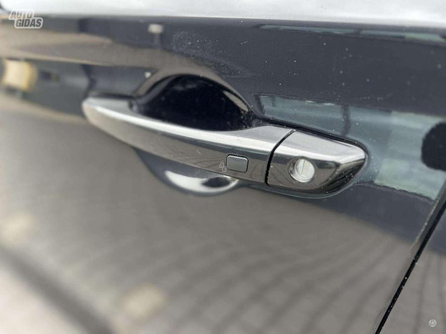 Black Hyundai i30 2019 in Siauliai, with an engine capacity of 1.60 L and mileage of 202 thousand km for 9800 €, photo 14 on AUTOMOTO.COM.LV