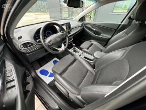 Black Hyundai i30 2019 in Siauliai, with an engine capacity of 1.60 L and mileage of 202 thousand km for 9800 €, photo 16 on AUTOMOTO.COM.LV