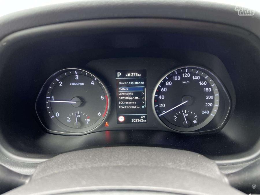 Black Hyundai i30 2019 in Siauliai, with an engine capacity of 1.60 L and mileage of 202 thousand km for 9800 €, photo 17 on AUTOMOTO.COM.LV