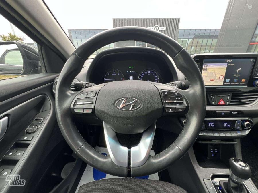 Black Hyundai i30 2019 in Siauliai, with an engine capacity of 1.60 L and mileage of 202 thousand km for 9800 €, photo 18 on AUTOMOTO.COM.LV