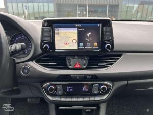 Black Hyundai i30 2019 in Siauliai, with an engine capacity of 1.60 L and mileage of 202 thousand km for 9800 €, photo 20 on AUTOMOTO.COM.LV