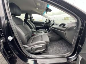 Black Hyundai i30 2019 in Siauliai, with an engine capacity of 1.60 L and mileage of 202 thousand km for 9800 €, photo 29 on AUTOMOTO.COM.LV