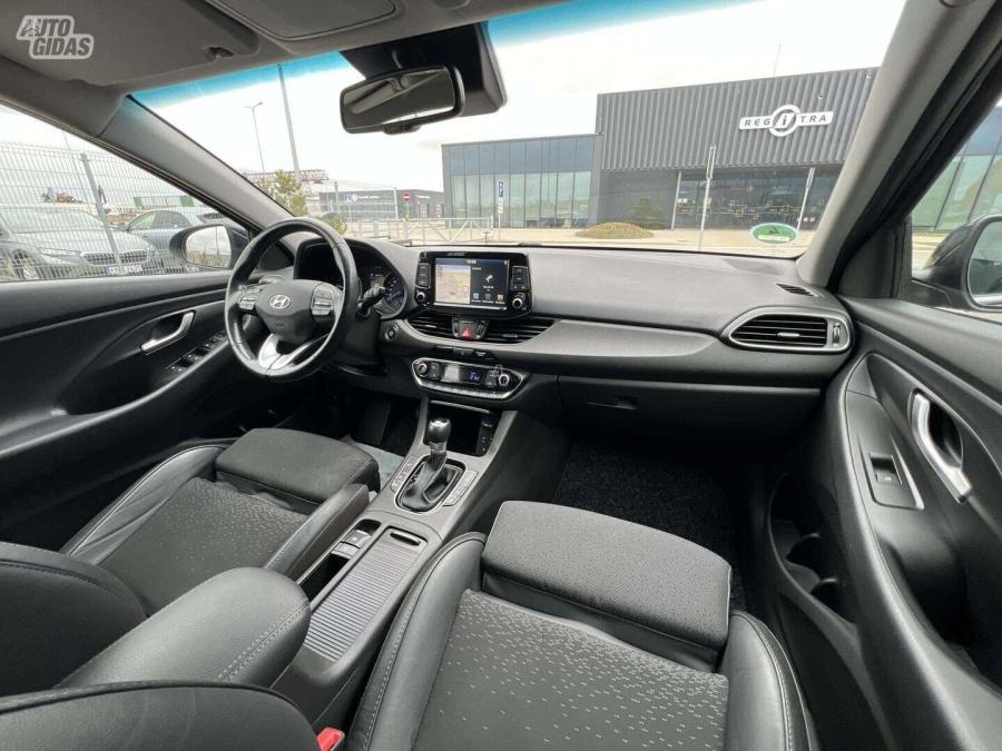 Black Hyundai i30 2019 in Siauliai, with an engine capacity of 1.60 L and mileage of 202 thousand km for 9800 €, photo 31 on AUTOMOTO.COM.LV