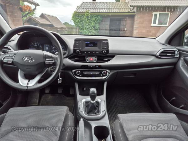 Hyundai i30 2020 Pelva vietnÄ Melns Hyundai i30 2020 Pelva, ar dzinÄja tilpumu 1.40 L un nobraukumu 26 tÅ«kst. km par 10500 ā¬, foto 7 vietnÄ AUTOMOTO.COM.LV