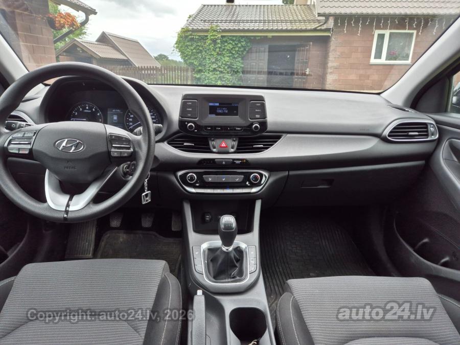 Melns Hyundai i30 2020 Pelva, ar dzinēja tilpumu 1.40 L un nobraukumu 26 tūkst. km par 10500 €, foto 7 vietnē AUTOMOTO.COM.LV