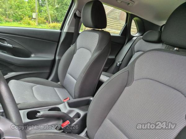 Hyundai i30 2020 Pelva vietnÄ Melns Hyundai i30 2020 Pelva, ar dzinÄja tilpumu 1.40 L un nobraukumu 26 tÅ«kst. km par 10500 ā¬, foto 8 vietnÄ AUTOMOTO.COM.LV