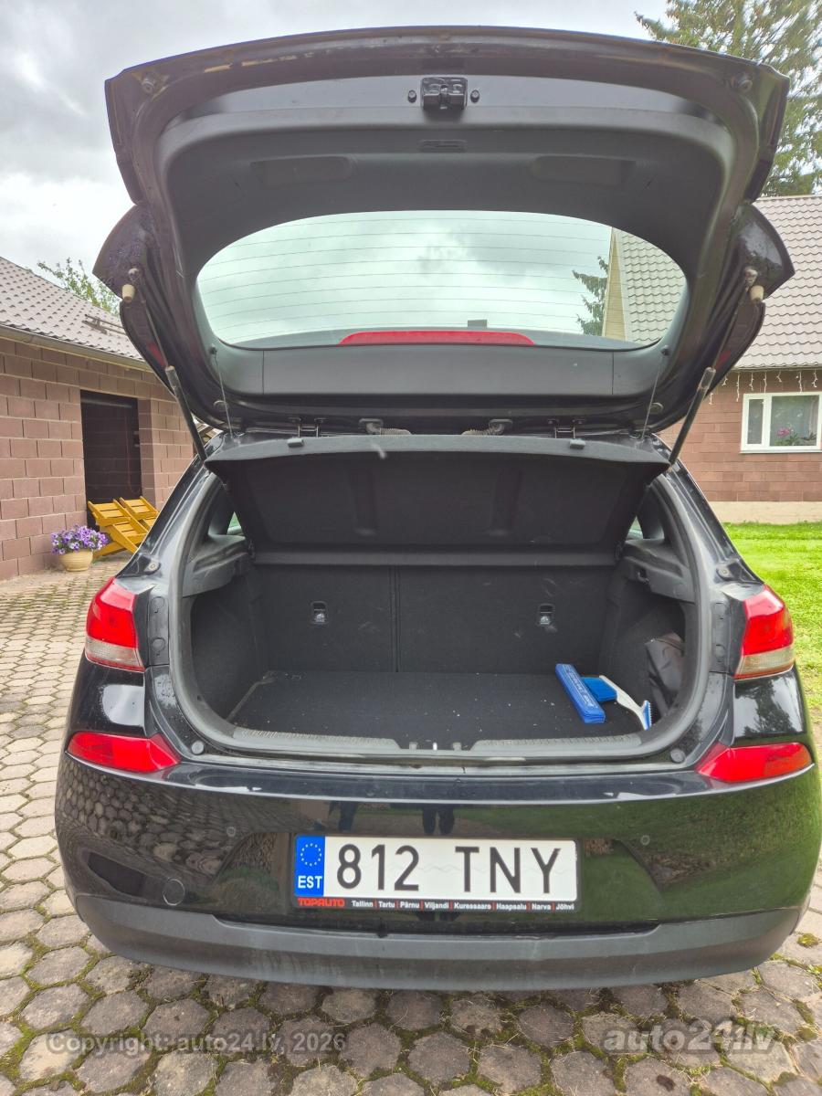 Melns Hyundai i30 2020 Pelva, ar dzinēja tilpumu 1.40 L un nobraukumu 26 tūkst. km par 10500 €, foto 9 vietnē AUTOMOTO.COM.LV