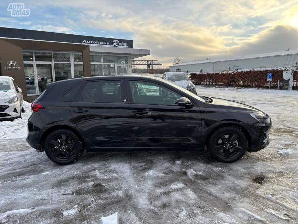 Melns Hyundai i30 2022 Kauņa, ar dzinēja tilpumu 0.00 L un nobraukumu 12 tūkst. km par 22390 €, foto 4 vietnē AUTOMOTO.COM.LV