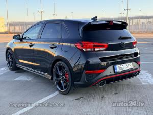 Black Hyundai i30 2023 in Tallinn, with an engine capacity of 2.00 L and mileage of 46 thousand km for 29900 €, photo 6 on AUTOMOTO.COM.LV