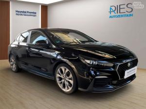 Black Hyundai i30 2019 in Kaunas, with an engine capacity of 1.40 L and mileage of 44 thousand km for 22390 €, photo 2 on AUTOMOTO.COM.LV