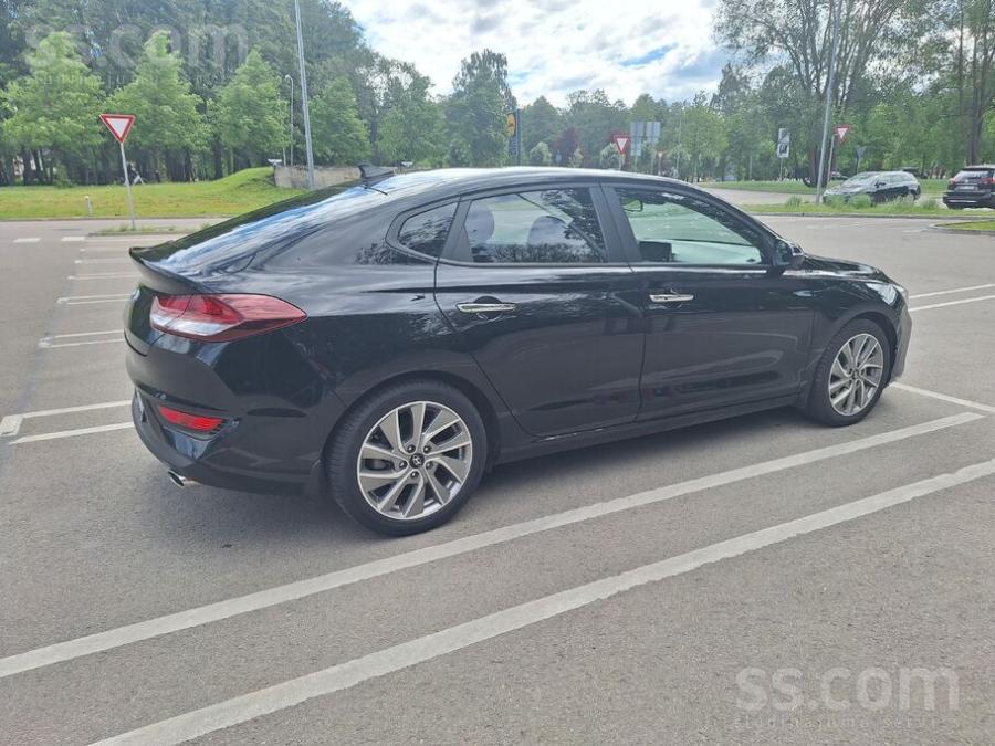 Черный Хендай i30 2019 в Рига, объемом двигателя 1.00 л и пробегом 76 тыс. км за 11200 €, фото 7 на AUTOMOTO.COM.LV