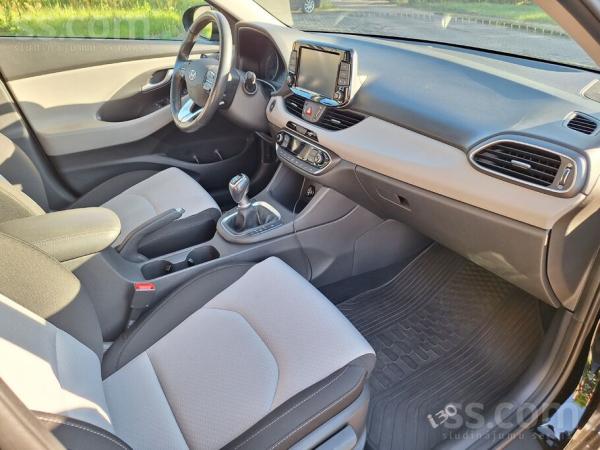 Melns Hyundai i30 2019 Rīga, ar dzinēja tilpumu 1.00 L un nobraukumu 76 tūkst. km par 11200 €, foto 9 vietnē AUTOMOTO.COM.LV