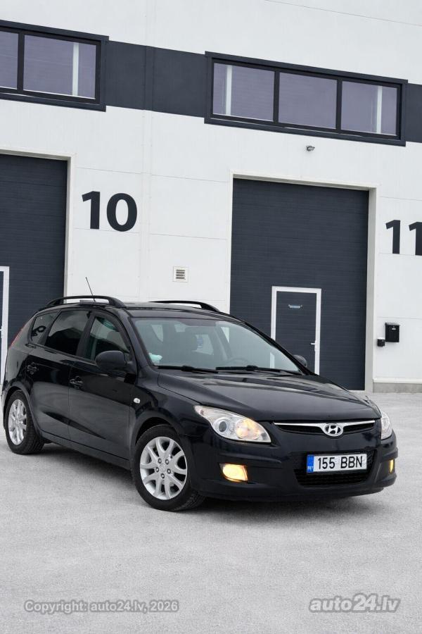 Black Hyundai i30 2008 in Tallinn, with an engine capacity of 1.60 L and mileage of 235 thousand km for 1800 €, photo 5 on AUTOMOTO.COM.LV