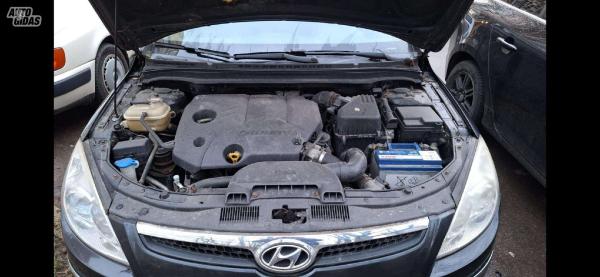 Black Hyundai i30 2008 in Vilnius, with an engine capacity of 1.60 L and mileage of 280 thousand km for 1500 €, photo 5 on AUTOMOTO.COM.LV
