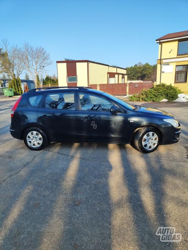 Black Hyundai i30 2008 in Silute, with an engine capacity of 1.60 L and mileage of 116 thousand km for 1850 €, photo 3 on AUTOMOTO.COM.LV