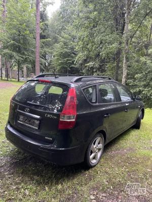 Черный Хендай i30 2008 в Утена, объемом двигателя 1.60 л и пробегом 308 тыс. км за 1250 €, фото 3 на AUTOMOTO.COM.LV