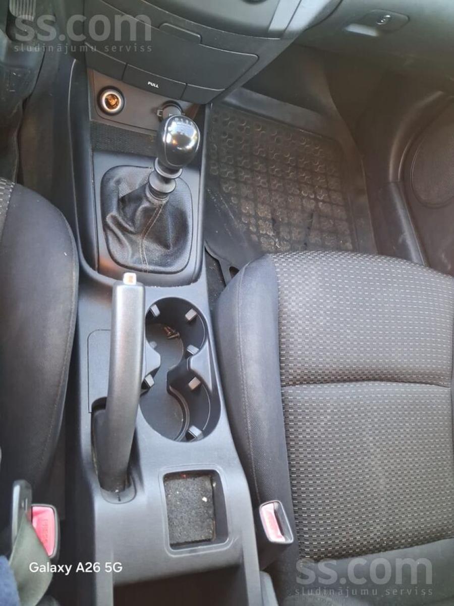 Melns Hyundai i30 2008 Tukums, ar dzinēja tilpumu 1.60 L un nobraukumu 254 tūkst. km par 2700 €, foto 3 vietnē AUTOMOTO.COM.LV