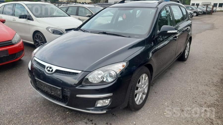 Черный Хендай i30 2009 в Рига, объемом двигателя 1.60 л и пробегом 184 тыс. км за 3950 €, фото 4 на AUTOMOTO.COM.LV