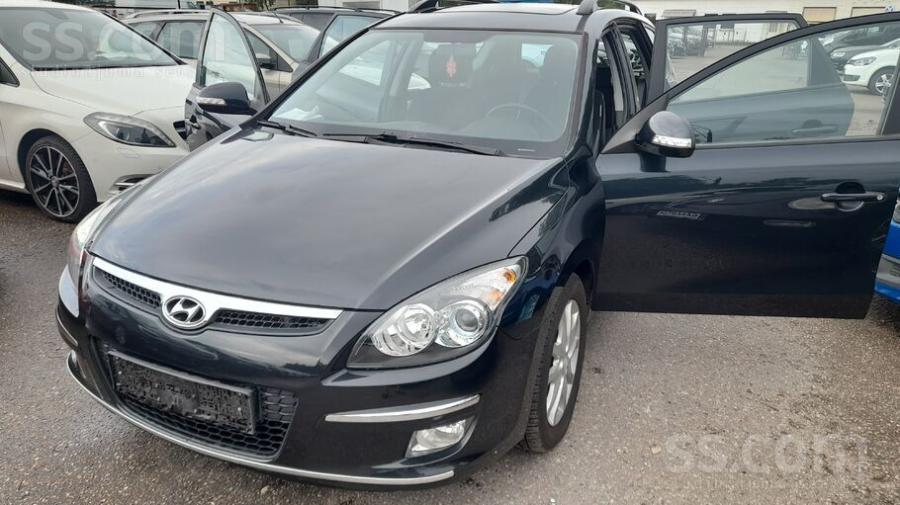 Черный Хендай i30 2009 в Рига, объемом двигателя 1.60 л и пробегом 184 тыс. км за 3950 €, фото 16 на AUTOMOTO.COM.LV