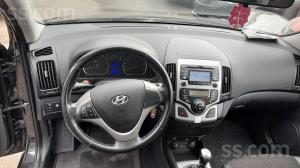 Черный Хендай i30 2009 в Рига, объемом двигателя 1.60 л и пробегом 184 тыс. км за 3950 €, фото 17 на AUTOMOTO.COM.LV