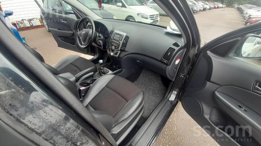 Черный Хендай i30 2009 в Рига, объемом двигателя 1.60 л и пробегом 184 тыс. км за 3950 €, фото 24 на AUTOMOTO.COM.LV