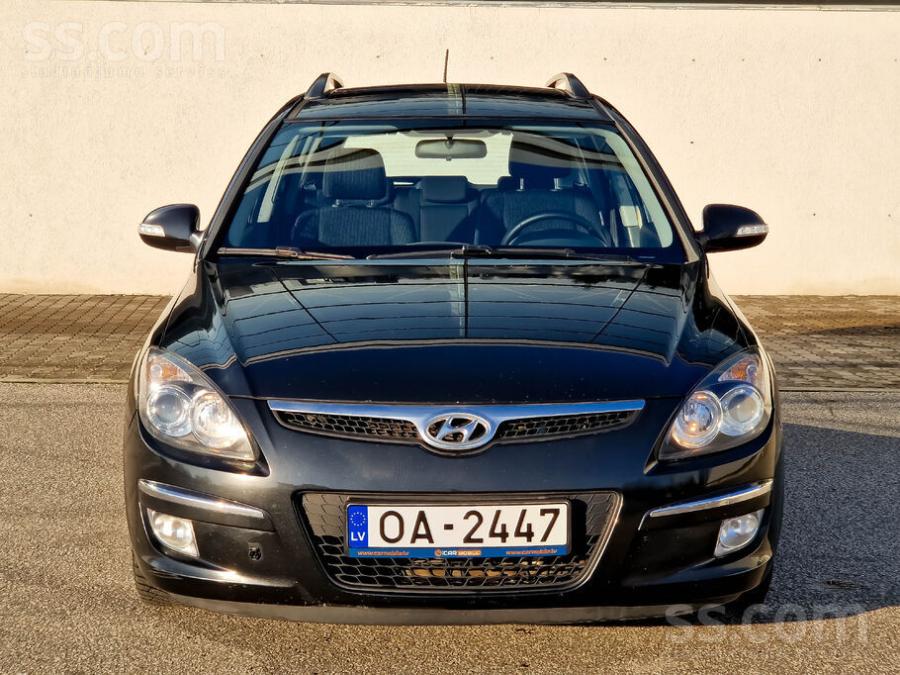 Melns Hyundai i30 2010 Rīga, ar dzinēja tilpumu 1.60 L un nobraukumu 356 tūkst. km par 2250 €, foto 2 vietnē AUTOMOTO.COM.LV