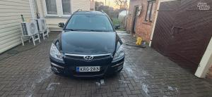 Black Hyundai i30 2010 in Panevezys, with an engine capacity of 2.00 L and mileage of 209 thousand km for 2300 €, photo  on AUTOMOTO.COM.LV
