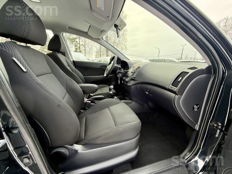 Melns Hyundai i30 2010 Rīga, ar dzinēja tilpumu 1.60 L un nobraukumu 0 tūkst. km par 2990 €, foto 16 vietnē AUTOMOTO.COM.LV