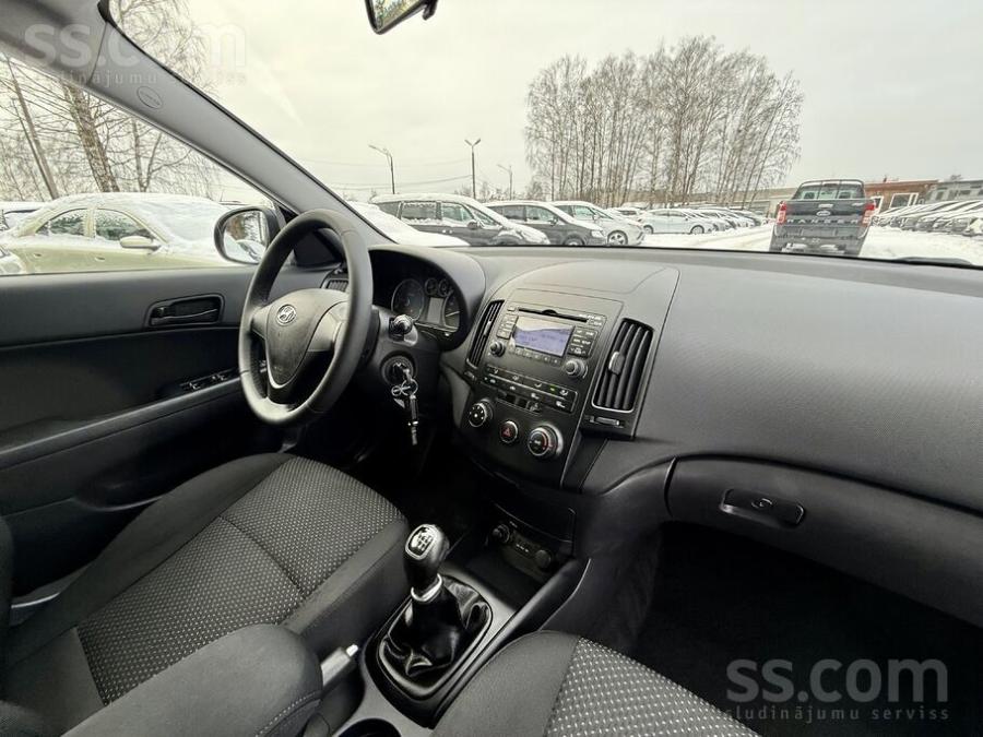 Melns Hyundai i30 2010 Rīga, ar dzinēja tilpumu 1.60 L un nobraukumu 0 tūkst. km par 2990 €, foto 18 vietnē AUTOMOTO.COM.LV