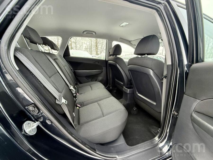 Melns Hyundai i30 2010 Rīga, ar dzinēja tilpumu 1.60 L un nobraukumu 0 tūkst. km par 2990 €, foto 19 vietnē AUTOMOTO.COM.LV