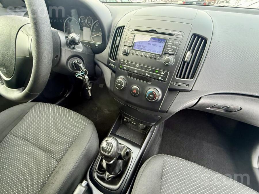 Melns Hyundai i30 2010 Rīga, ar dzinēja tilpumu 1.60 L un nobraukumu 0 tūkst. km par 2990 €, foto 21 vietnē AUTOMOTO.COM.LV