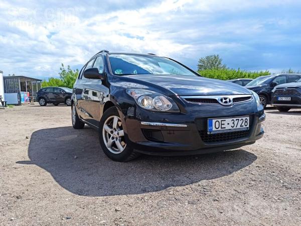Melns Hyundai i30 2010 Daugavpils, ar dzinēja tilpumu 1.60 L un nobraukumu 0 tūkst. km par 2900 €, foto 2 vietnē AUTOMOTO.COM.LV