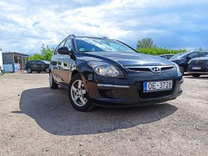 Black Hyundai i30 2010 in Daugavpils, with an engine capacity of 1.60 L and mileage of 0 thousand km for 2900 €, photo 3 on AUTOMOTO.COM.LV