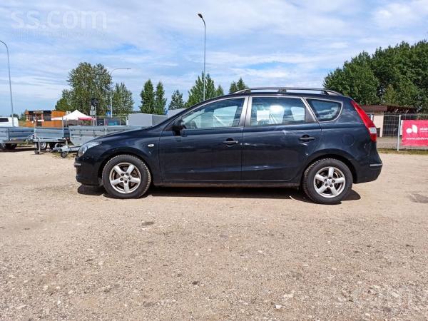 Melns Hyundai i30 2010 Daugavpils, ar dzinēja tilpumu 1.60 L un nobraukumu 0 tūkst. km par 2900 €, foto 4 vietnē AUTOMOTO.COM.LV