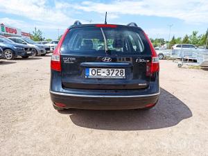Black Hyundai i30 2010 in Daugavpils, with an engine capacity of 1.60 L and mileage of 0 thousand km for 2900 €, photo 7 on AUTOMOTO.COM.LV