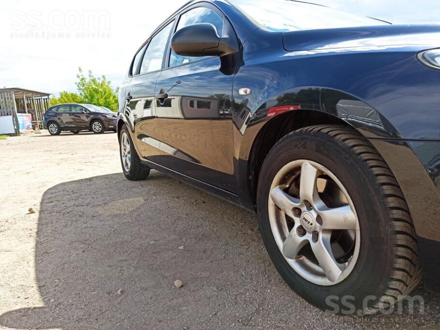 Black Hyundai i30 2010 in Daugavpils, with an engine capacity of 1.60 L and mileage of 0 thousand km for 2900 €, photo 10 on AUTOMOTO.COM.LV