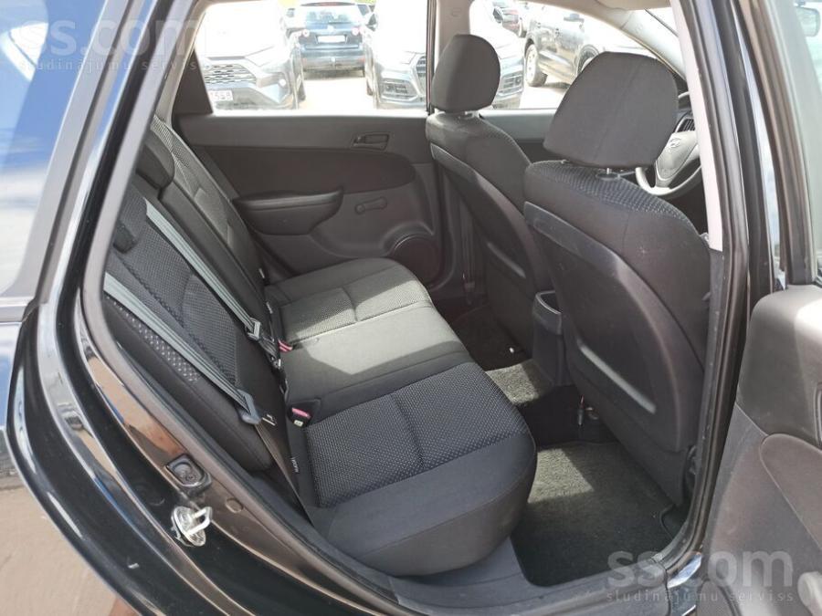 Black Hyundai i30 2010 in Daugavpils, with an engine capacity of 1.60 L and mileage of 0 thousand km for 2900 €, photo 14 on AUTOMOTO.COM.LV