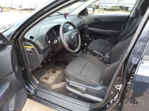 Black Hyundai i30 2010 in Daugavpils, with an engine capacity of 1.60 L and mileage of 0 thousand km for 2900 €, photo 17 on AUTOMOTO.COM.LV