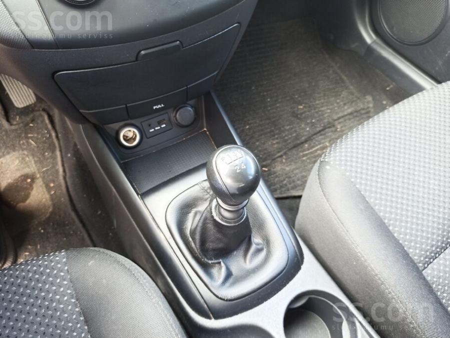 Black Hyundai i30 2010 in Daugavpils, with an engine capacity of 1.60 L and mileage of 0 thousand km for 2900 €, photo 20 on AUTOMOTO.COM.LV