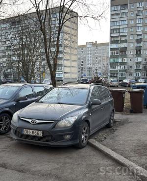 Melns Hyundai i30 2010 Rīga, ar dzinēja tilpumu 1.60 L un nobraukumu 312 tūkst. km par 1500 €, foto  vietnē AUTOMOTO.COM.LV