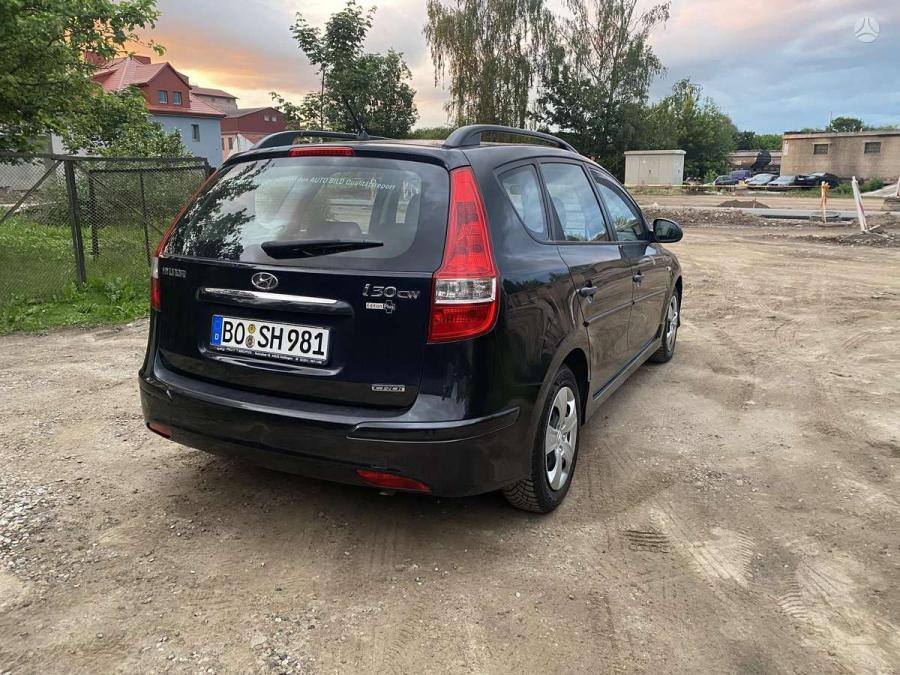 Melns Hyundai i30 2011 Kauņa, ar dzinēja tilpumu 1.58 L un nobraukumu 265 tūkst. km par 3200 €, foto 5 vietnē AUTOMOTO.COM.LV