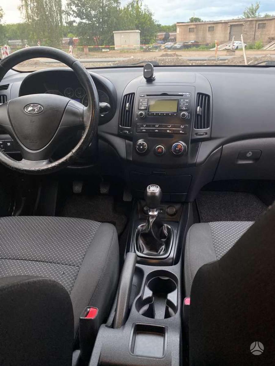 Melns Hyundai i30 2011 Kauņa, ar dzinēja tilpumu 1.58 L un nobraukumu 265 tūkst. km par 3200 €, foto 6 vietnē AUTOMOTO.COM.LV