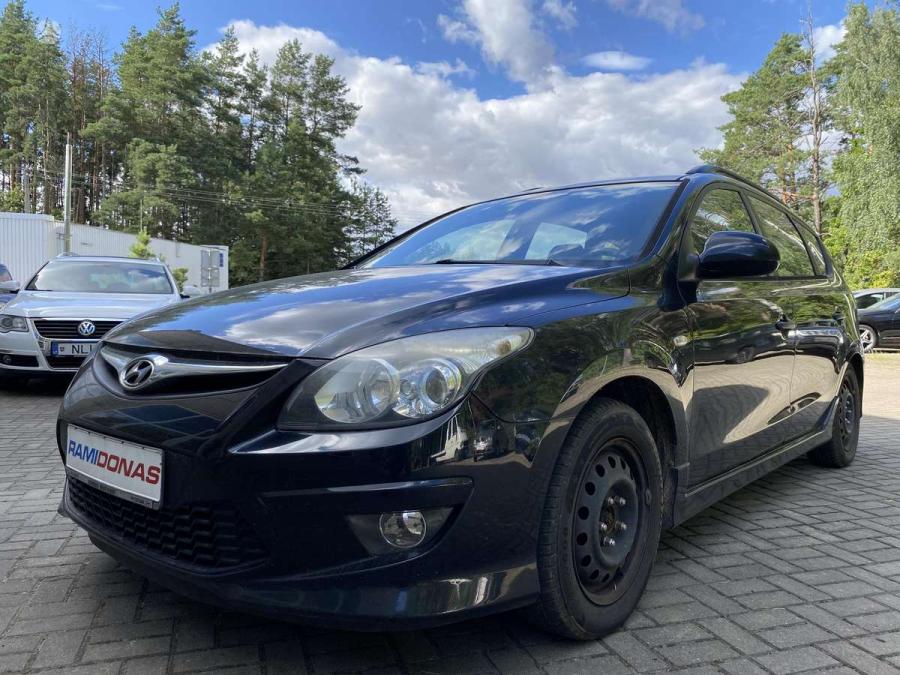 Черный Хендай i30 2011 в Ионава, объемом двигателя 1.40 л и пробегом 234 тыс. км за 950 €, фото 4 на AUTOMOTO.COM.LV