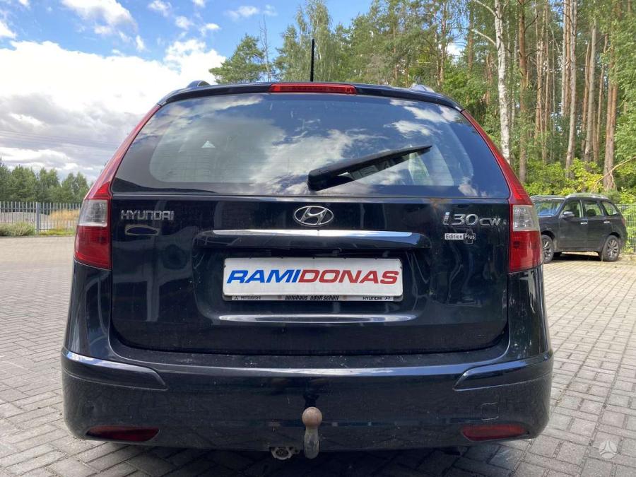 Черный Хендай i30 2011 в Ионава, объемом двигателя 1.40 л и пробегом 234 тыс. км за 950 €, фото 6 на AUTOMOTO.COM.LV
